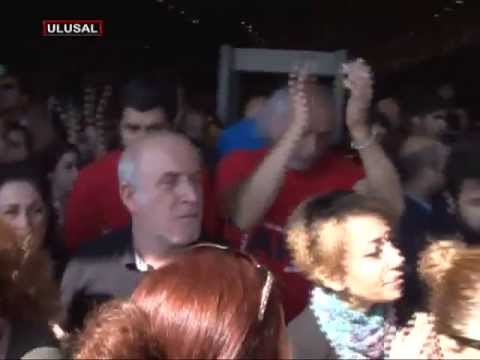 USTA OYUNCU SON KEZ  MUHSİN ERTUĞUL SAHNESİ'NE ÇIKTI