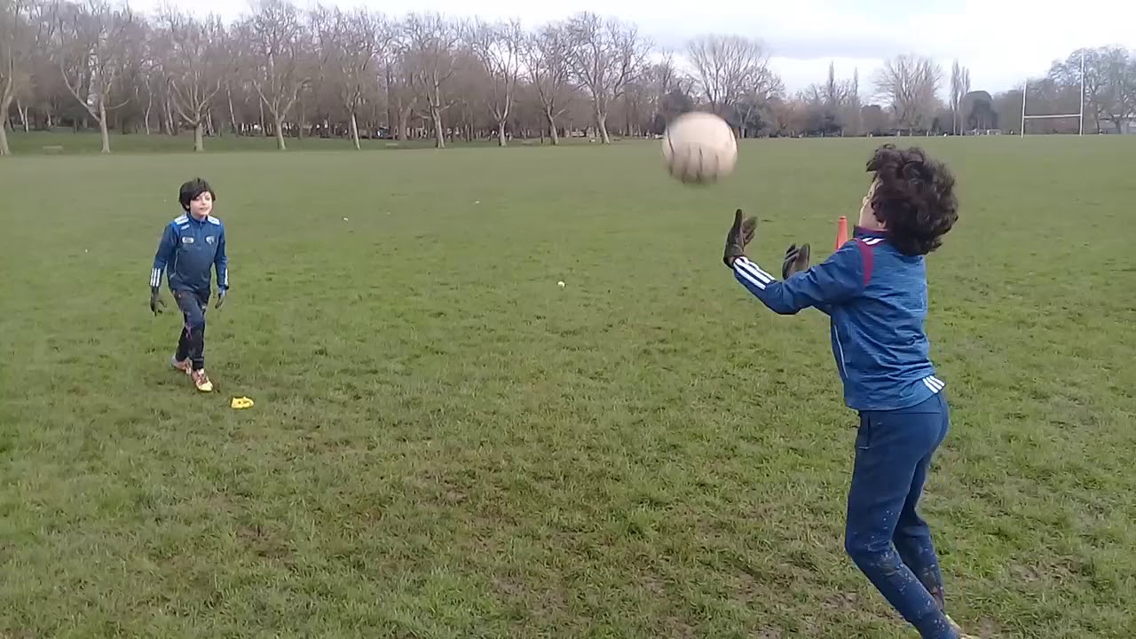 TCS - Challenge day 03 -GAA - Gaelic football - high catch / solo ...