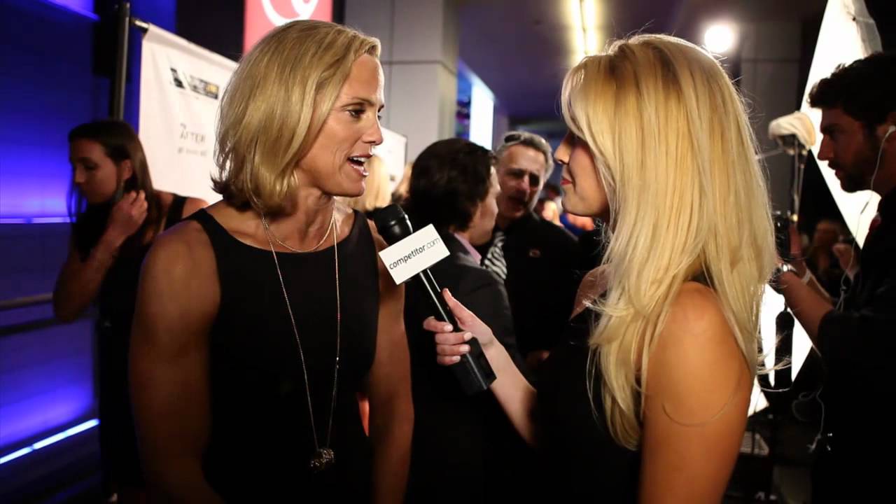 Dara Torres Red Carpet ELive 2012 - YouTube