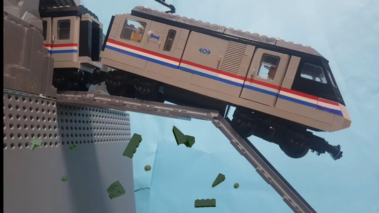 Lego train crash - YouTube