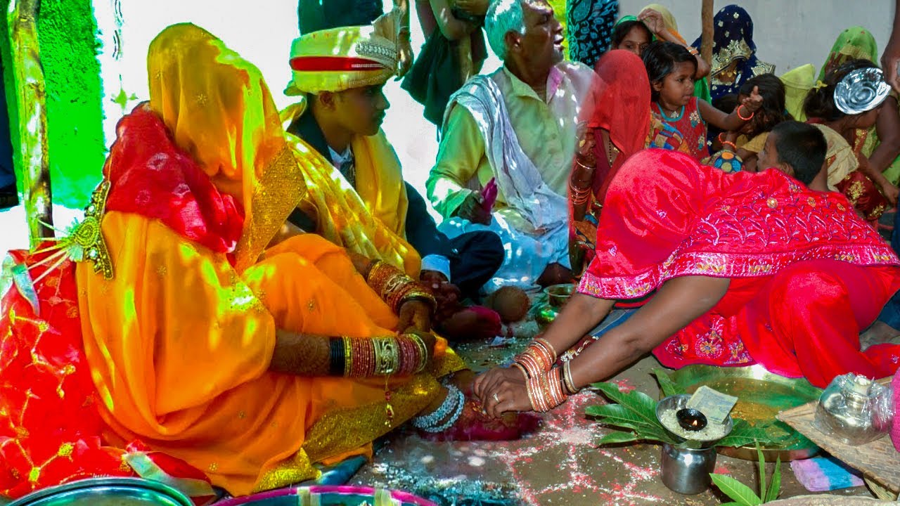 Indian Bagheli Shadi Umakant Weds Sapna Ki Marriage Jaimala & Chadav Ki ...