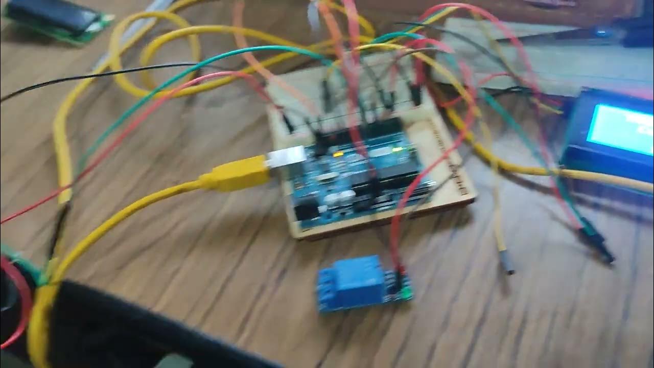 Prueba de sensor de agua capacitivo con arduino (1) - YouTube