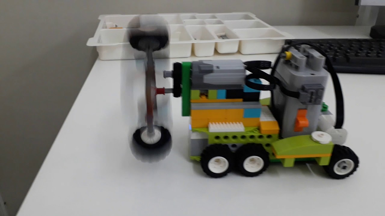 Battlebot Tank Lego WeDo - YouTube