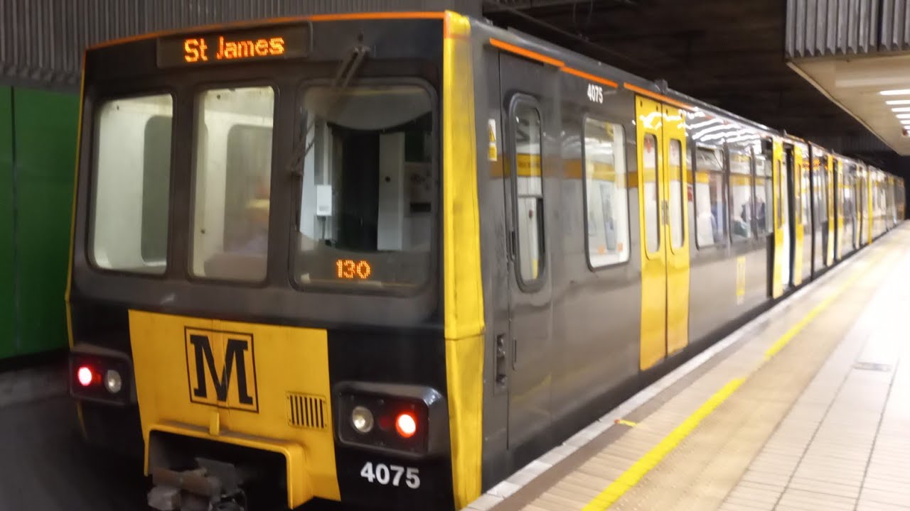 *MY FAVOURITE REFURBISHED METROCAR* Tyne and Wear metro class 599 4075 ...