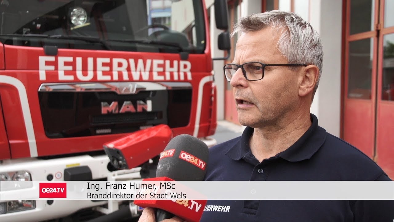 WELS: Interview mit Branddirektor Franz HUMER zur RETTER MESSE - YouTube