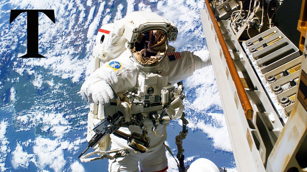 LIVE: NASA astronauts perform spacewalk outside the ISS - YouTube