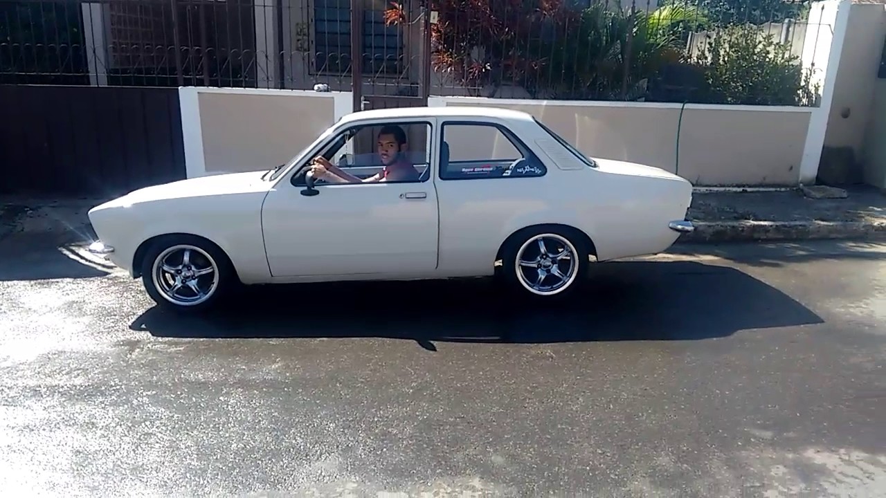 Chevette 77 com escape direto em inox !!! - YouTube