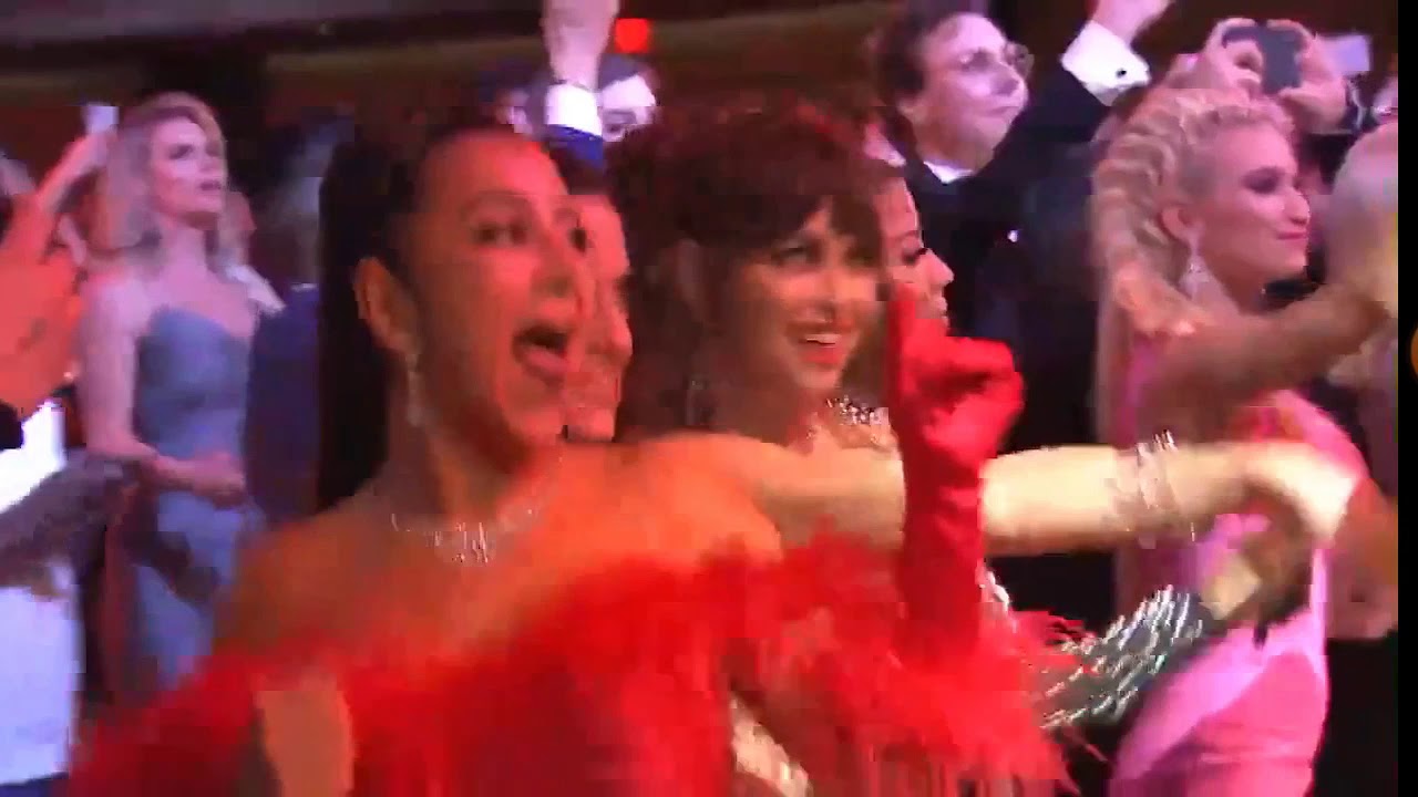 Cardi B Live on Stage at The AVN Awards 2019. - YouTube