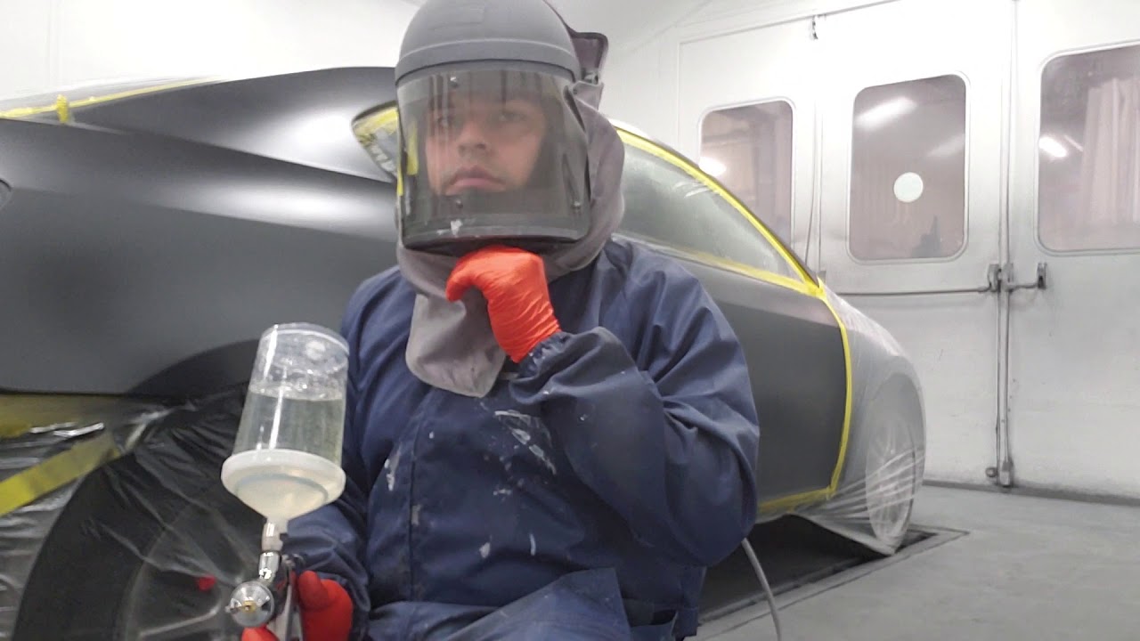 Spraying a Scion 2016 I think. Ec530 PPG Clear Coat - YouTube