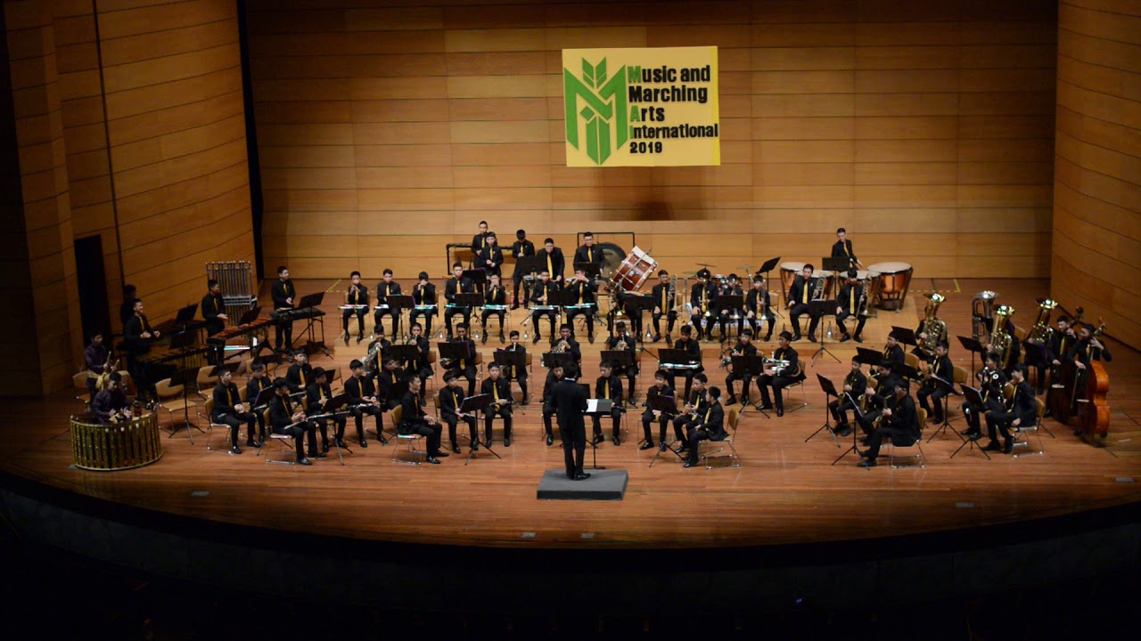 BCC wind ensemble, MAI 2019 - YouTube