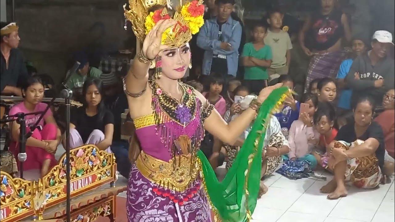 JOGED TRIPLE S. UPACARA NELU BULANIN. PENARI : AYU EW. - YouTube