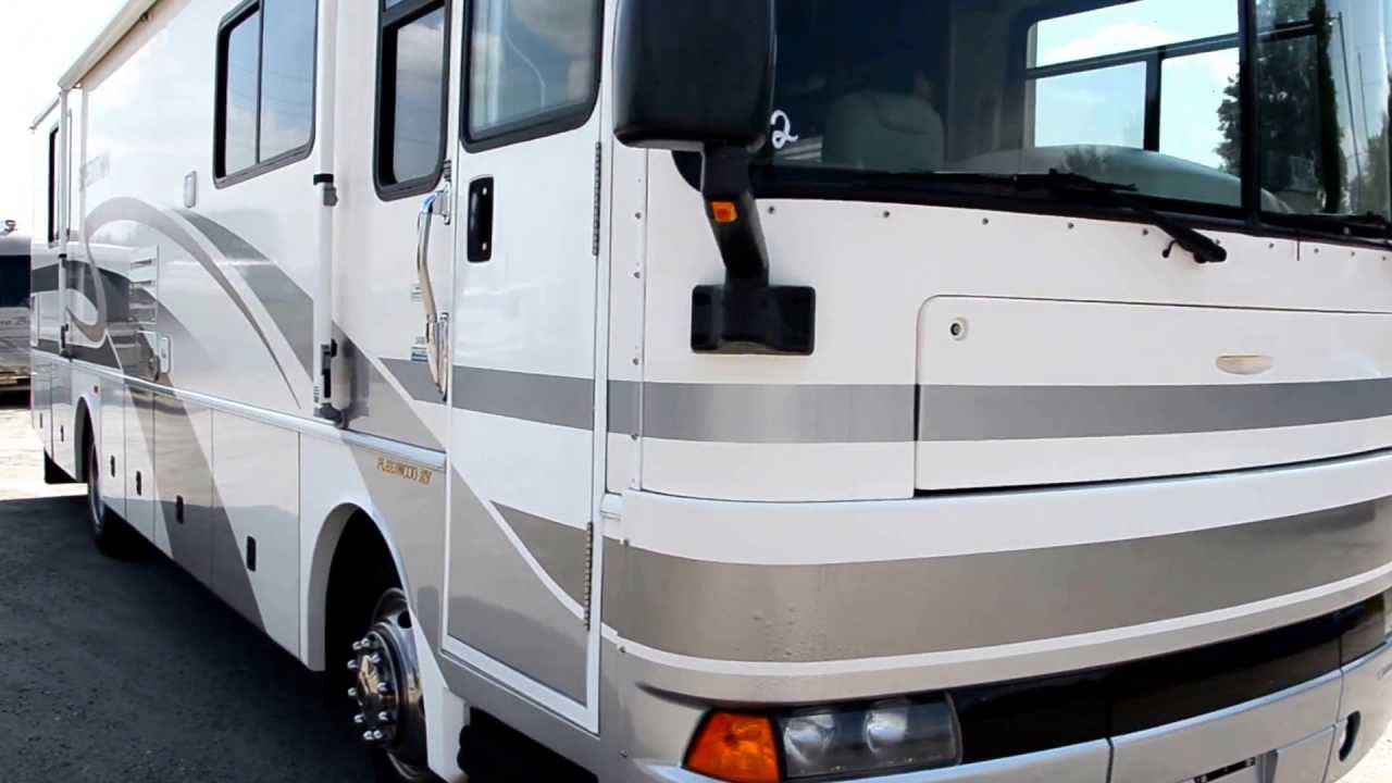 2002 Fleetwood Expedition - Porter's RV Sales - YouTube