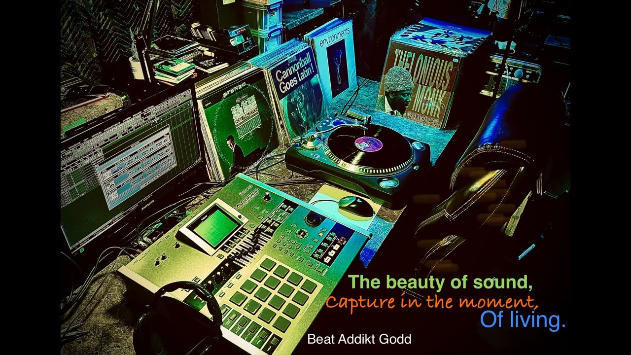 MV8000/ The beauty of sound, capture in the moment of living. 01/12 ...