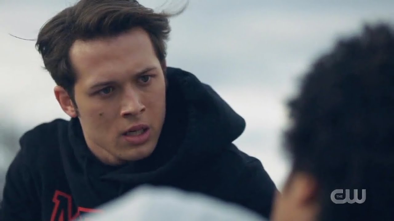 Legacies 3x09 Mg Saves Ethan - YouTube