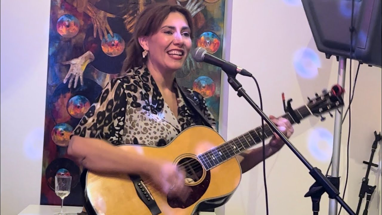 Ella Hooper - Small Town Temple, live at Rocksteady Records March 31 ...