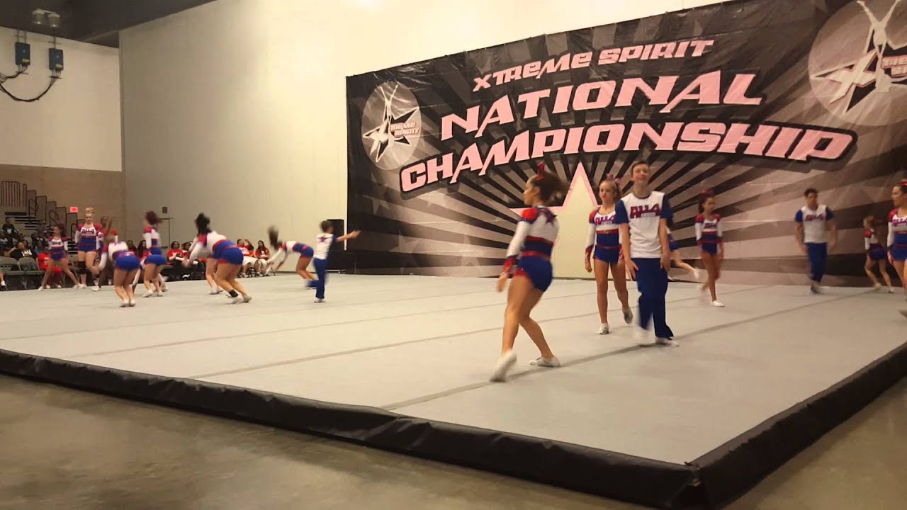 All 4 Cheer Smoke - YouTube