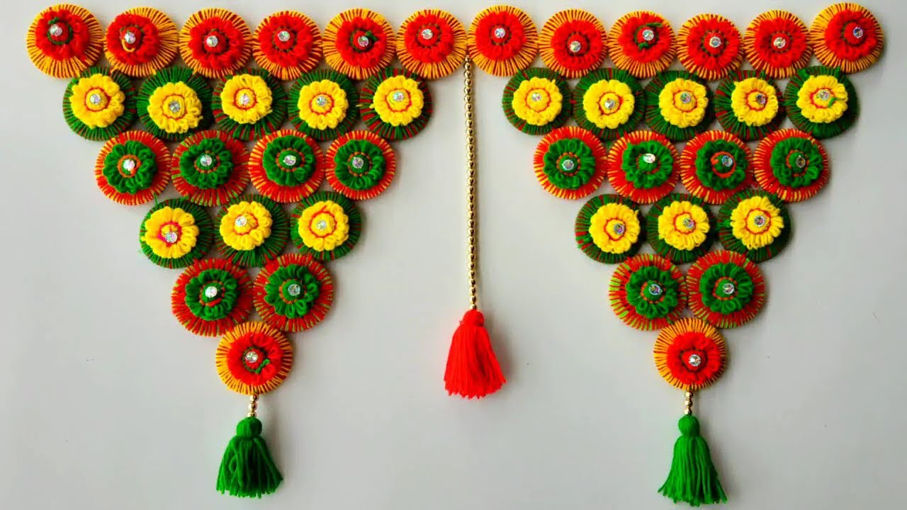 DIY - AWESOME DOOR HANGING TORAN MAKING FROM WOOLEN || OLD BANGLES DOOR ...