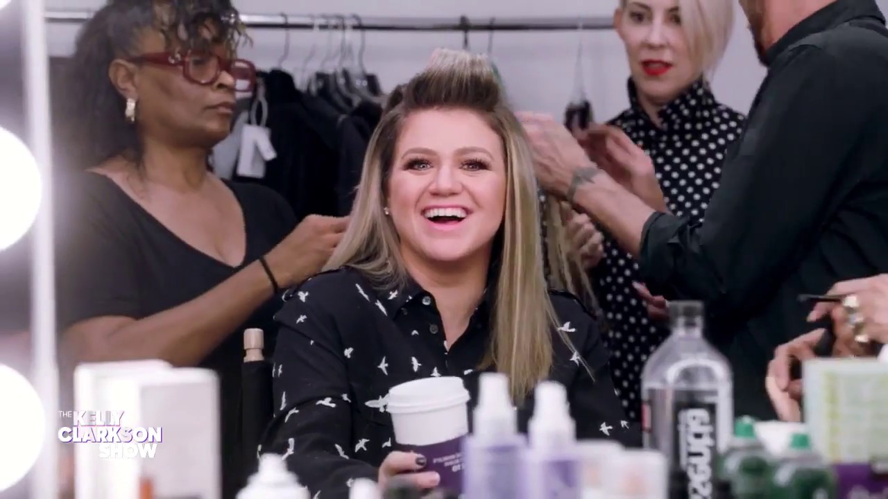 A First Look at Kelly Clarkson’s new talk show - YouTube