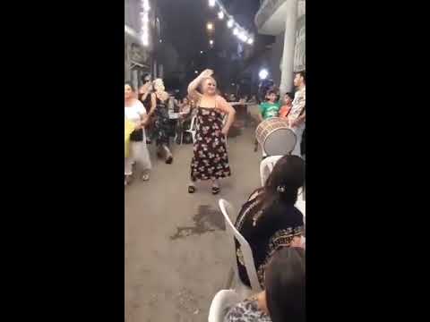 roman gününde oynayan ablamız döktürüyor.