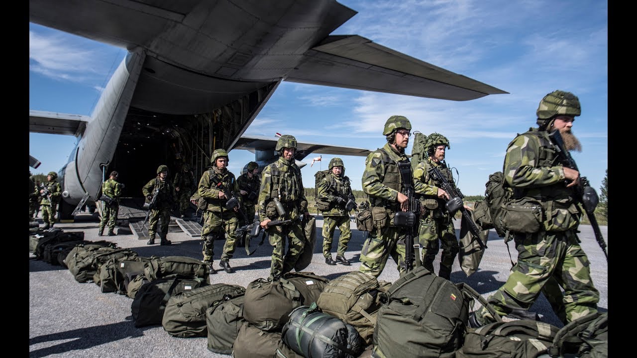 Försvarsmakten genomför operativ beredskapskontroll - YouTube