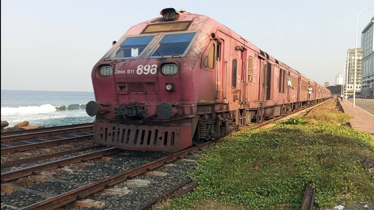 Class S11-898 Red Indian diesel electrical multiple unit DEMU train ...