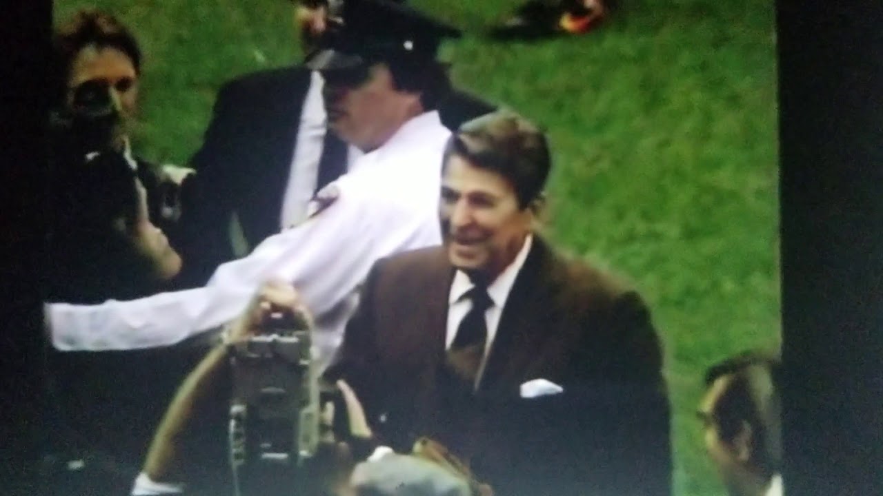 Tom Marr Calls Reagan's First Pitch - Opening Day 1986 - YouTube