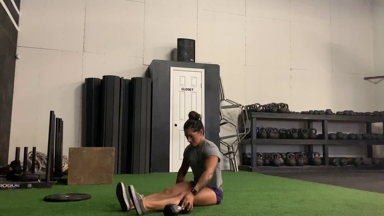 Single Leg Lift Over DB - YouTube