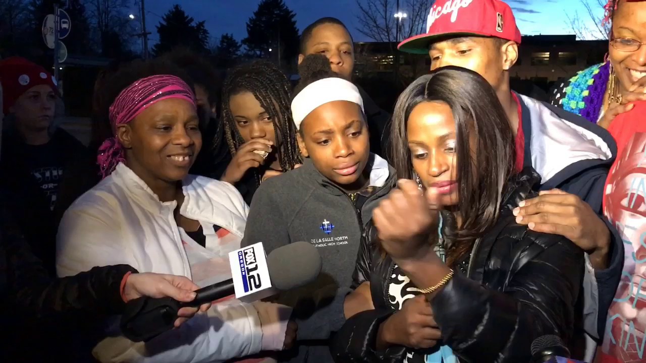 Mother of Quanice Hayes delivers statement - YouTube