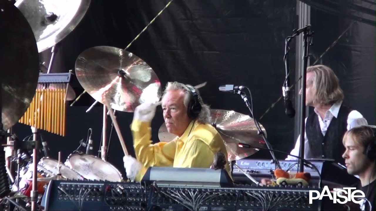 Nigel Olsson with Sir Elton John - YouTube