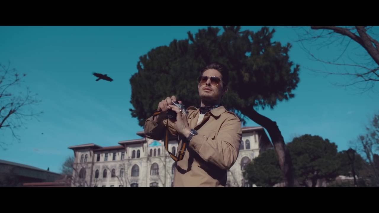 Feel feat Sena Sener Official Video orjinal - YouTube