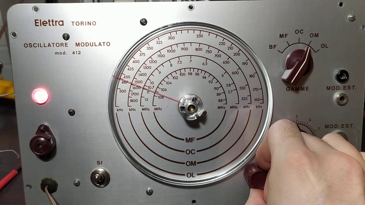 Oscillatore modulato SRE 412 - Taratura con frequenzimetro - YouTube