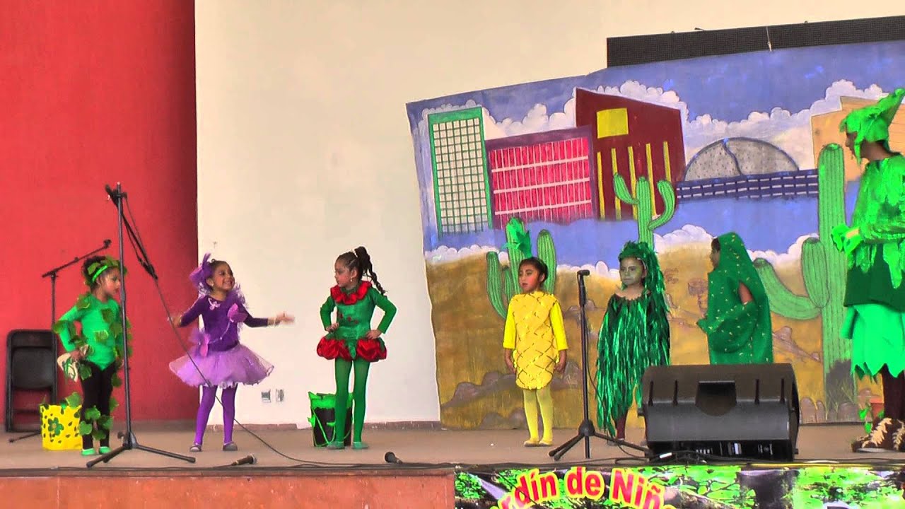 abigail la niña piña en la obra de teatro que planton - YouTube