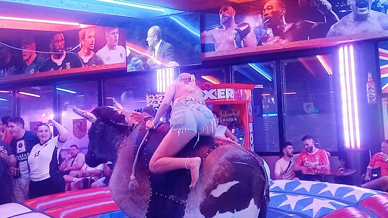 THE BEAUTY COULD NOT RESIST 😲 Girl riding in Benidorm Spain 🇪🇸 ...