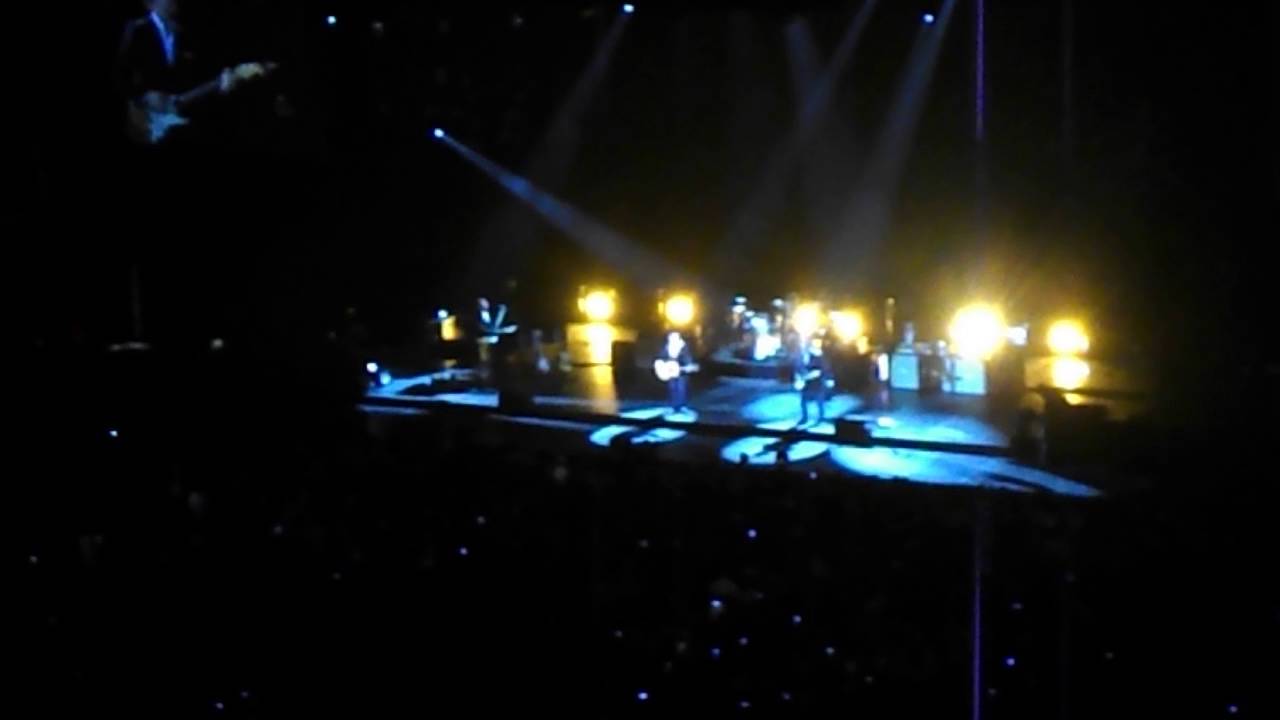 Bryan Adams at the O2 - May 2016 - YouTube