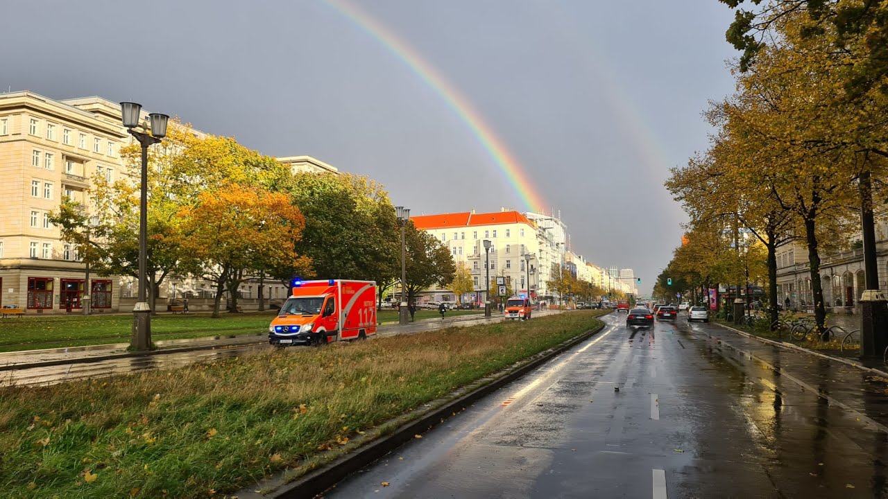 [Berlin] Police, Ambulance, and Fire responding in Berlin! - YouTube