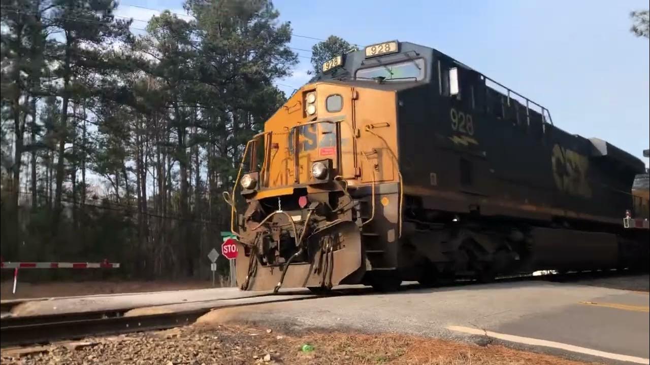 CSX 928 leads another M693 to Augusta GA on 2-7-23 - YouTube