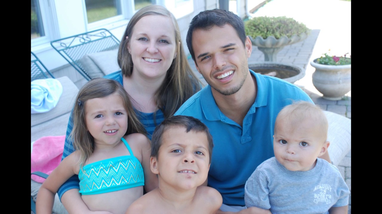 The Rayford Family - Pictures taken one month apart - YouTube