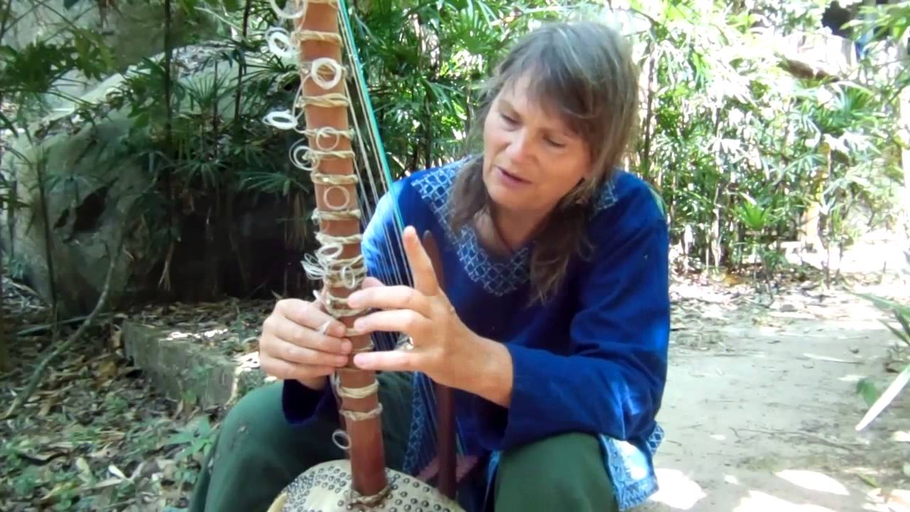 Basic Kora tuning - YouTube