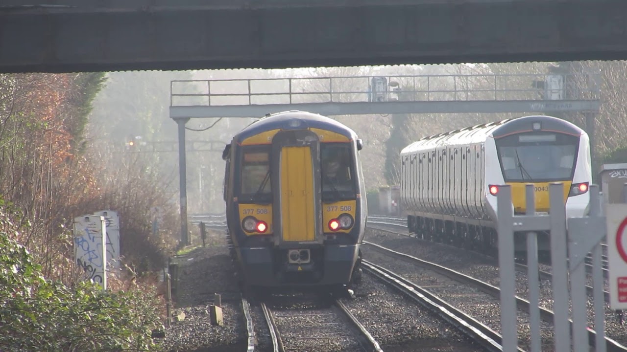 Southeastern Class 377 505-377 508 and Thamelink Class 700043 at ...