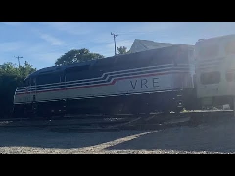 VRE Fredericksburg P307-12 @ Cherry Hill, VA with MP36PH-3C V51 leading - YouTube