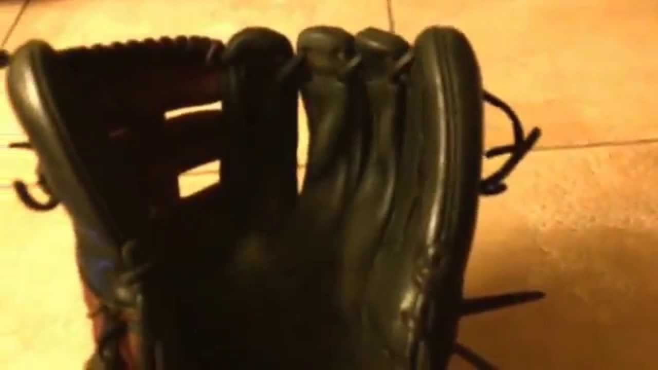 Wilson A2K G4 11.50inch - YouTube