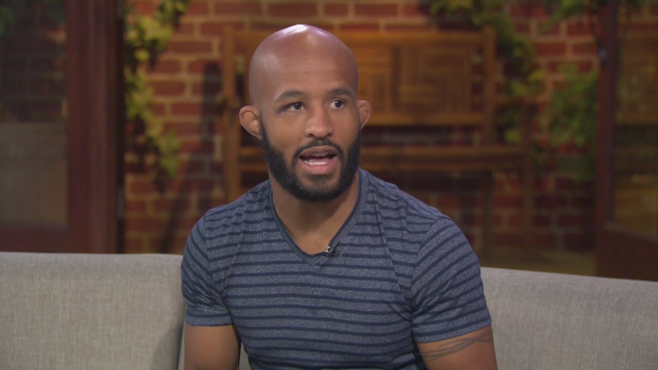 Demetrious 'Mighty Mouse' Johnson defends his title in UFC 197 - YouTube