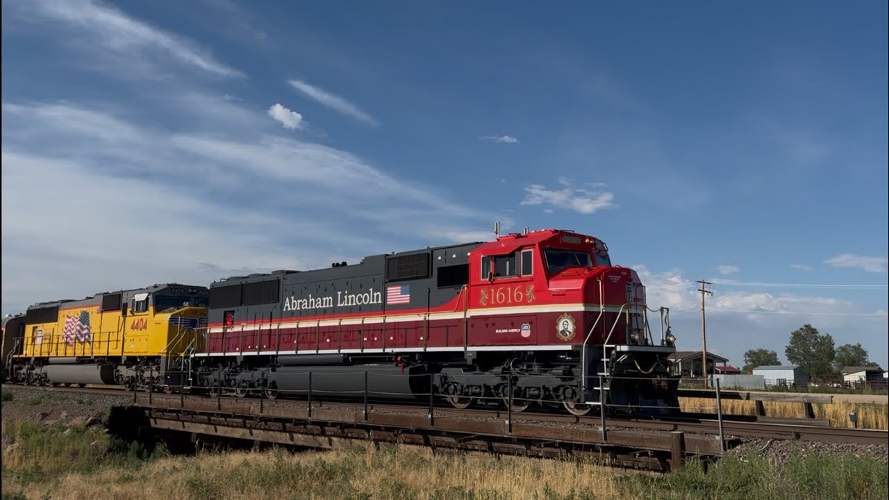 UP #1616 Abraham Lincoln Lead’s The PNYNY-19 Through Bridge At Pierce ...
