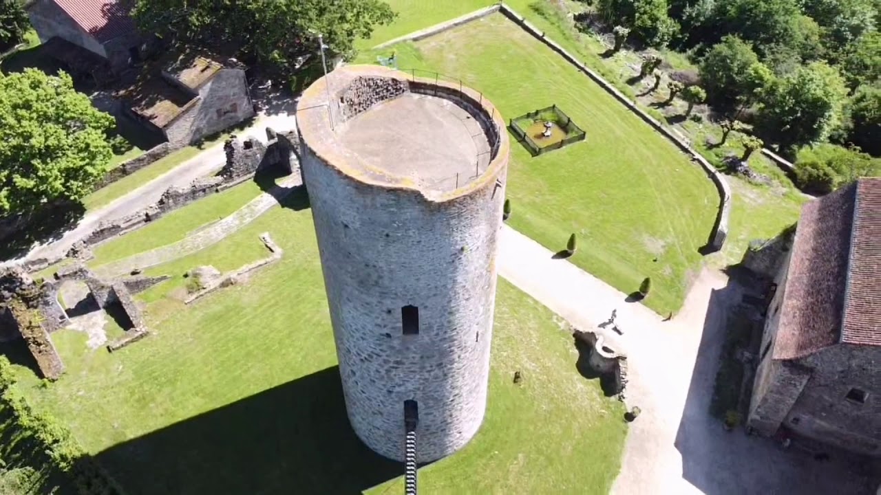 Château Châlus Chabrol - YouTube