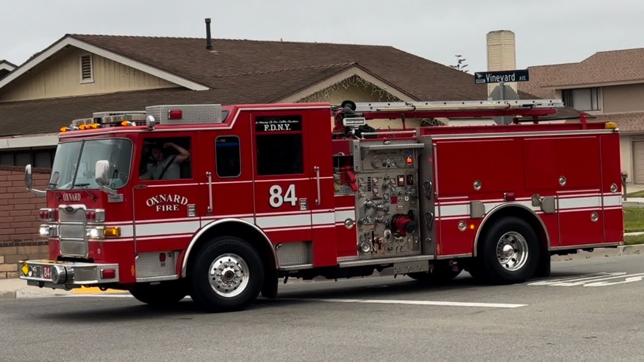 Oxnard Fire Department Engine 84 ( E84 ) Returning back to quarters ...