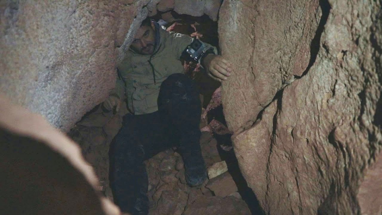 Marin Mema rrezikon jetën gjatë xhirimeve - Gjurmë Shqiptare - YouTube