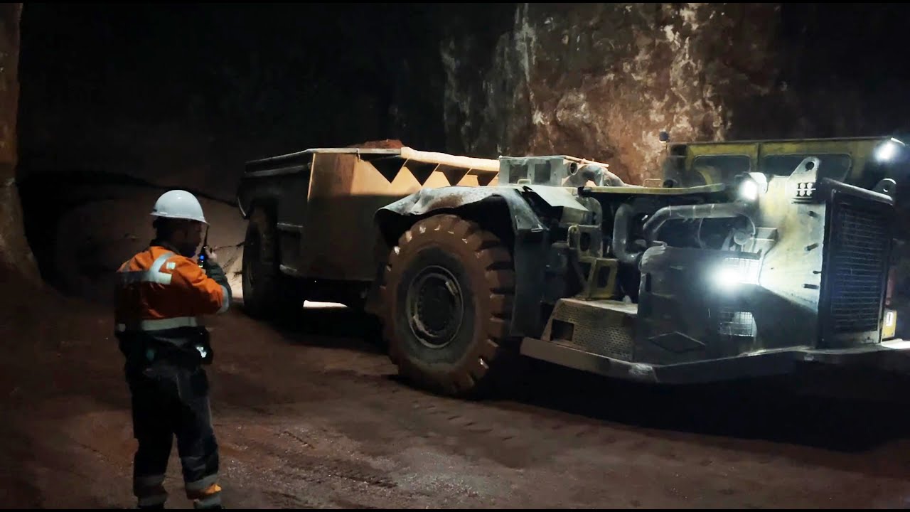 MMC In Underground Mine For First Time (Sandvik LH517 Loader, Atlas ...