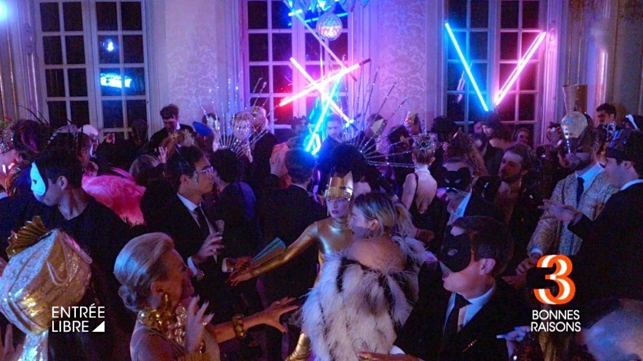 Trois bonnes raisons d’aller voir « Alien Crystal Palace » - YouTube