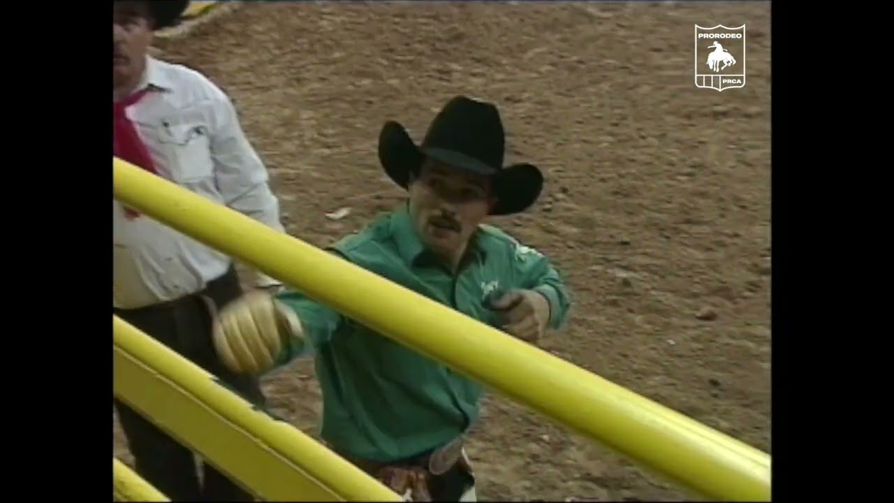 Daryl Mills | 1993 NFR Round 9 - YouTube