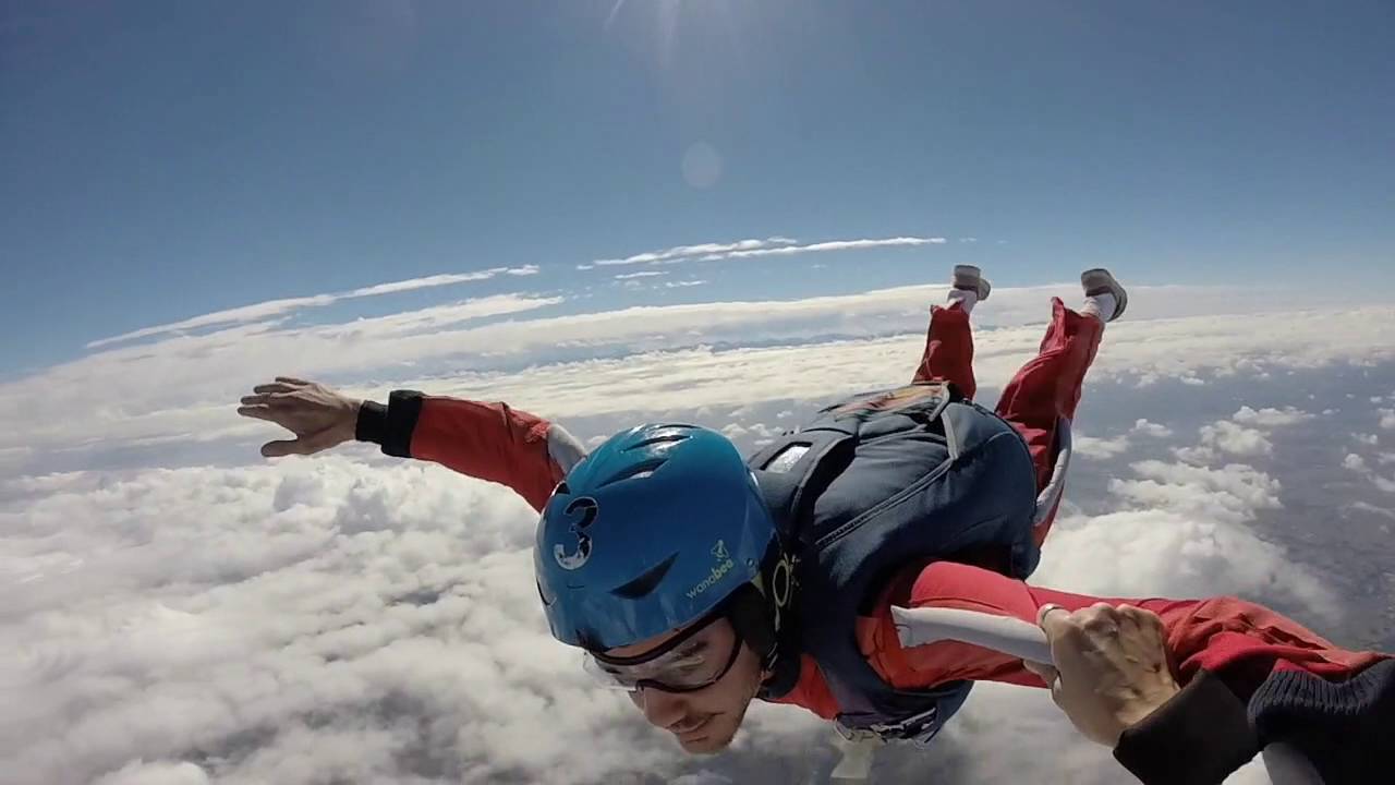 Pau Skydive PAC - YouTube